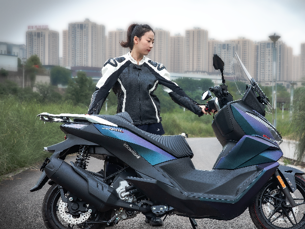 VOGE无极SR250GT Pro摩托车_参数_图片_报价_真实评测视频-两轮视界-摩托车官网